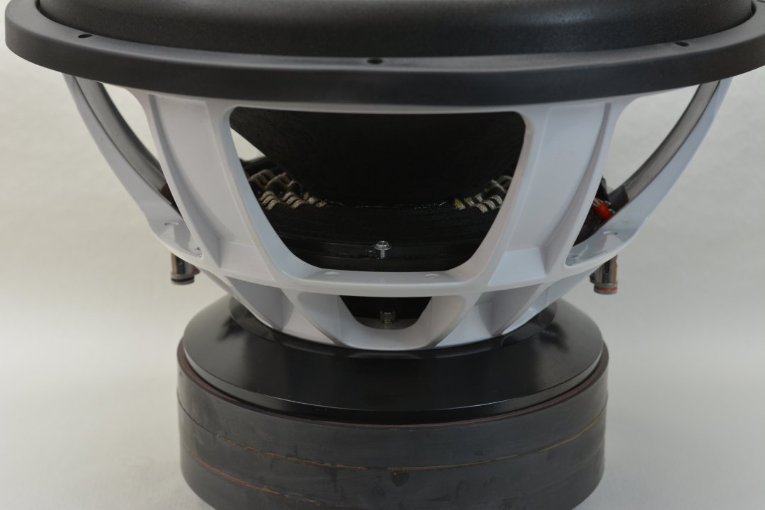 18" Custom Hand Built Subwoofer 5000rms (Team 18) - EM Audio Subwoofers